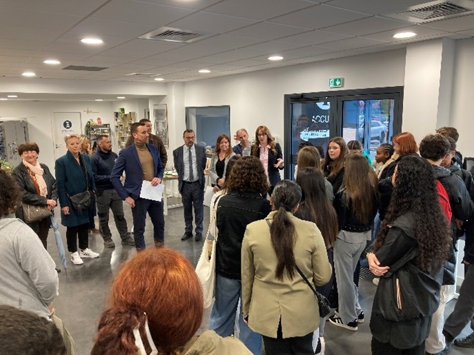 Visite d'entreprise du Collège Clermont et du Lycée Honoré Baradat de ...